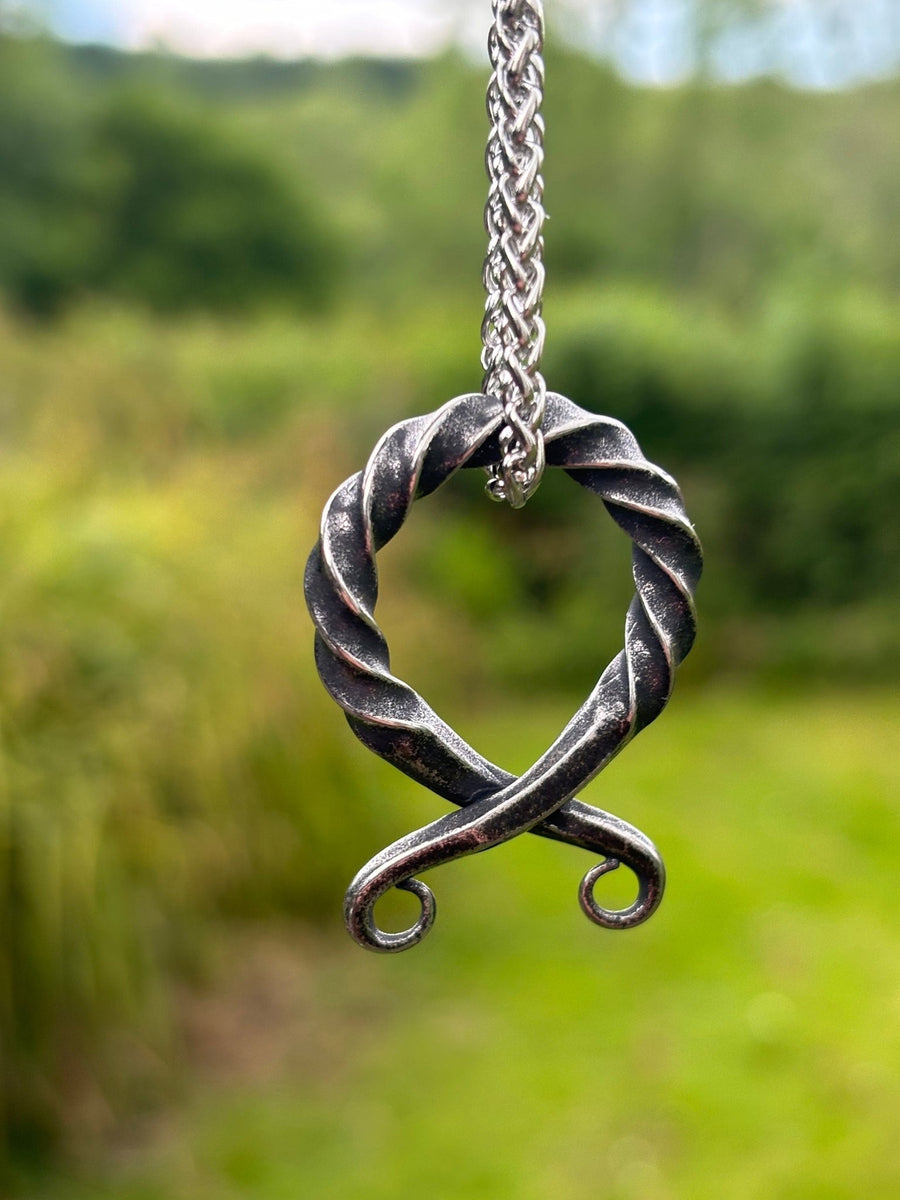 Trolls Cross Viking Necklace – Bushman Survival